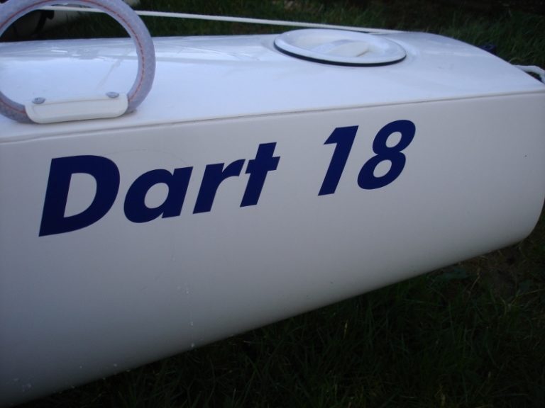 Aufkleber Set Dart 18 - Kikko´s Katamaran Shop